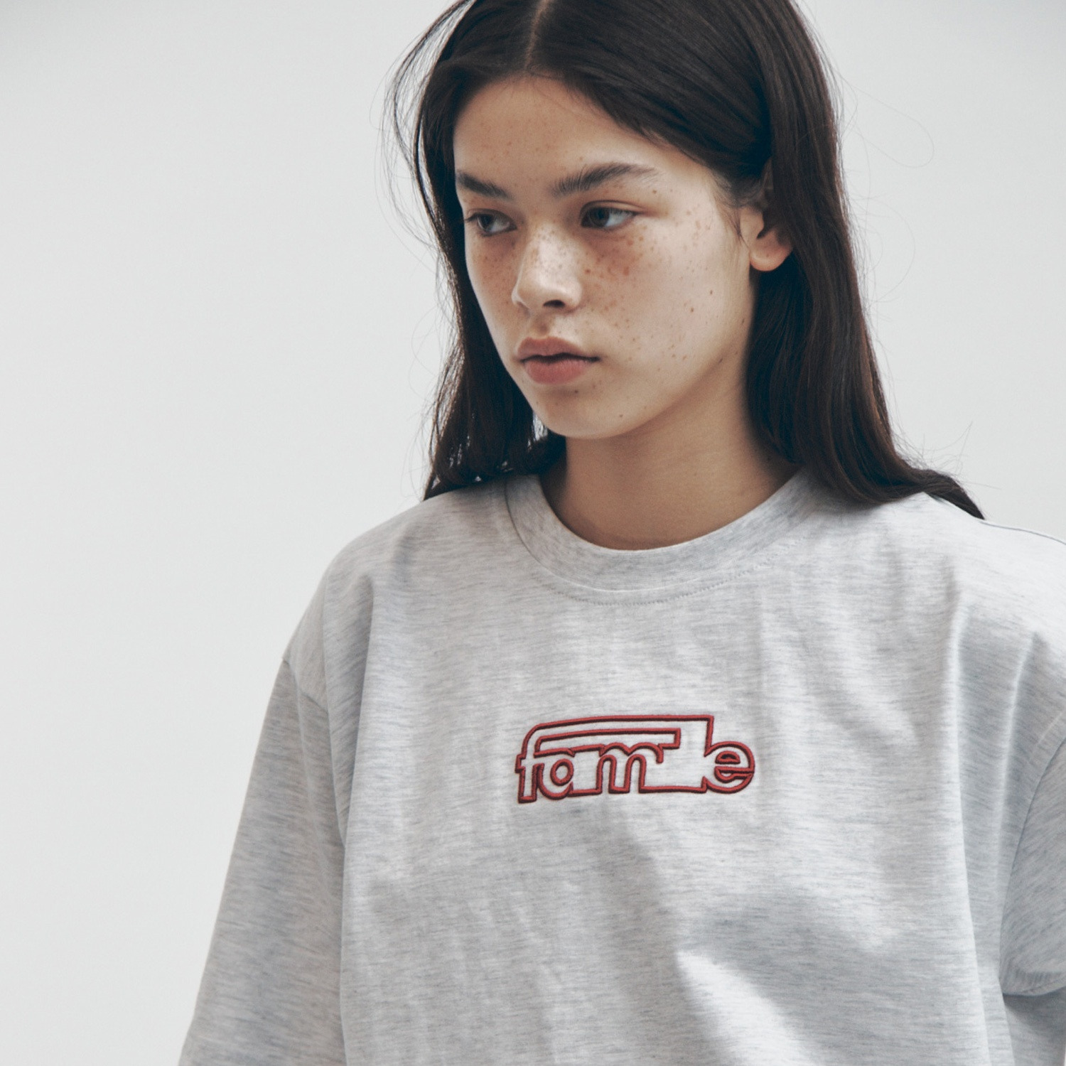 LINKED EMBROIDERY LOGO T-SHIRT (MELANGE GRAY) Deps